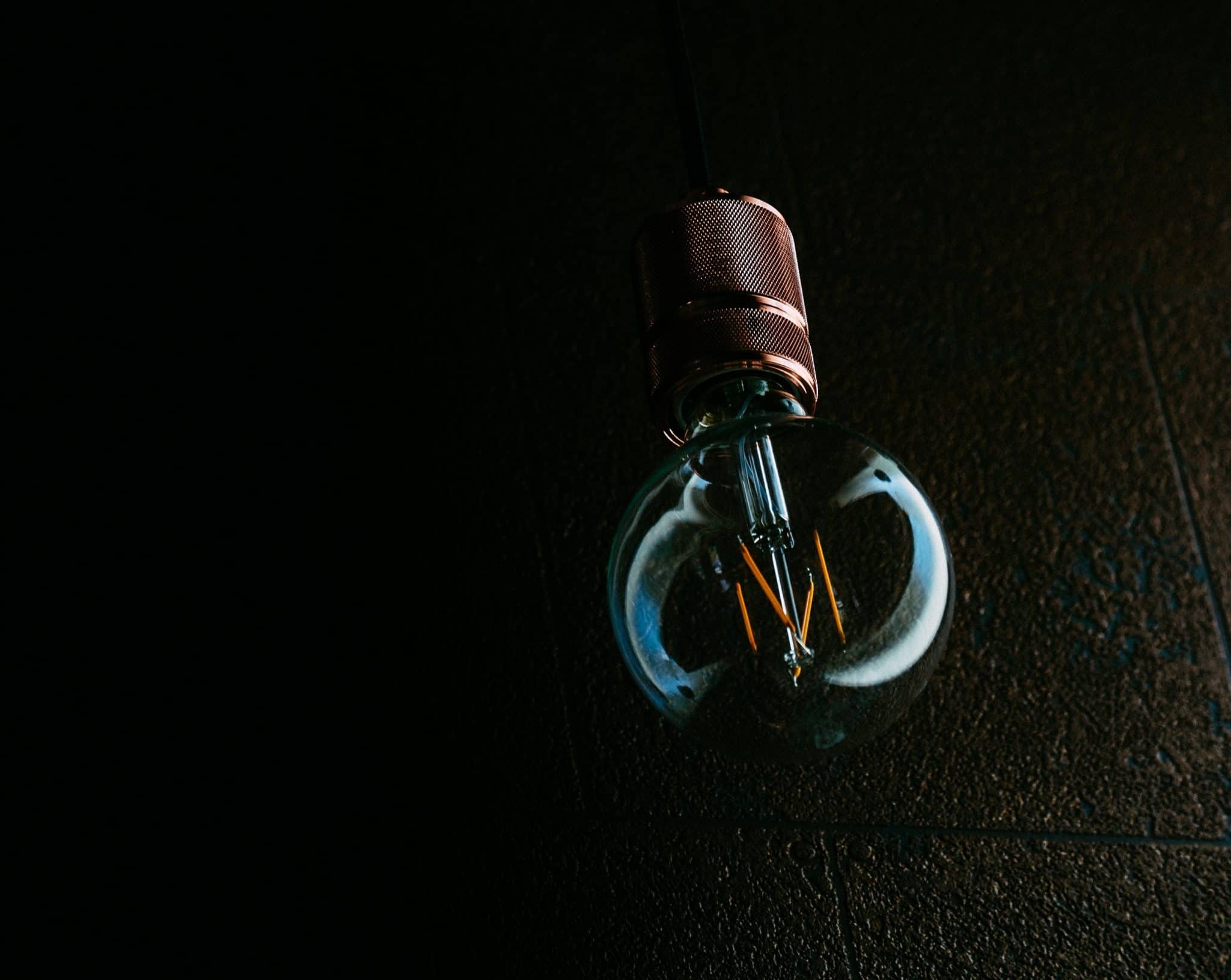 Black Light Bulbs - Buyer's Guide StageBibles