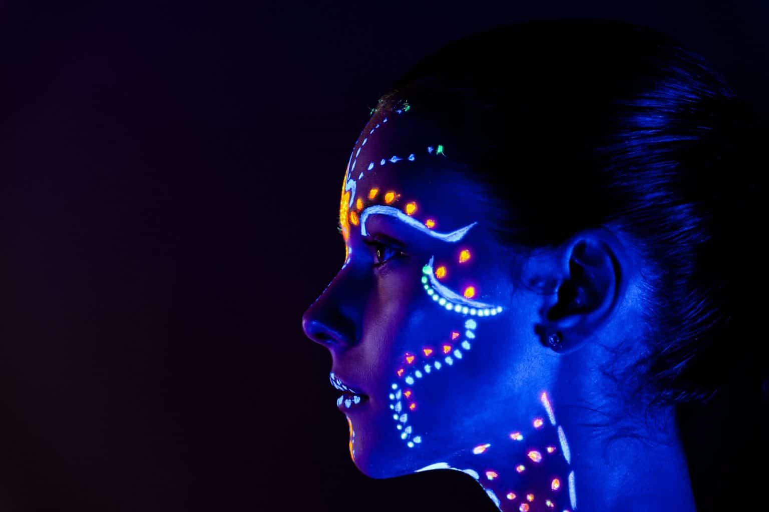 Glow Party Ideas: A Complete Guide To Throwing An Awesome Event ...